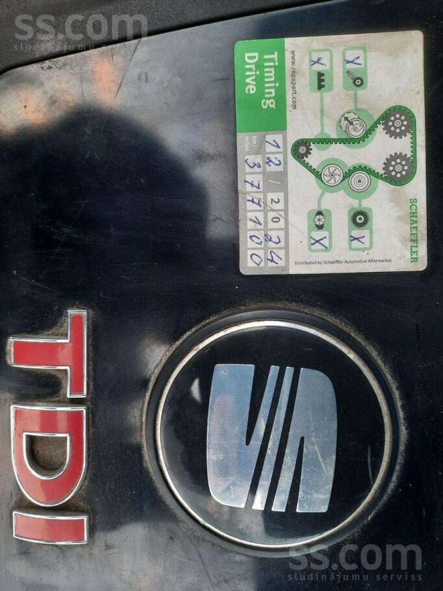 Black SEAT Leon 2003 in Jelgava, with an engine capacity of 1.90 L and mileage of 403 thousand km for 950 €, photo 18 on AUTOMOTO.COM.LV