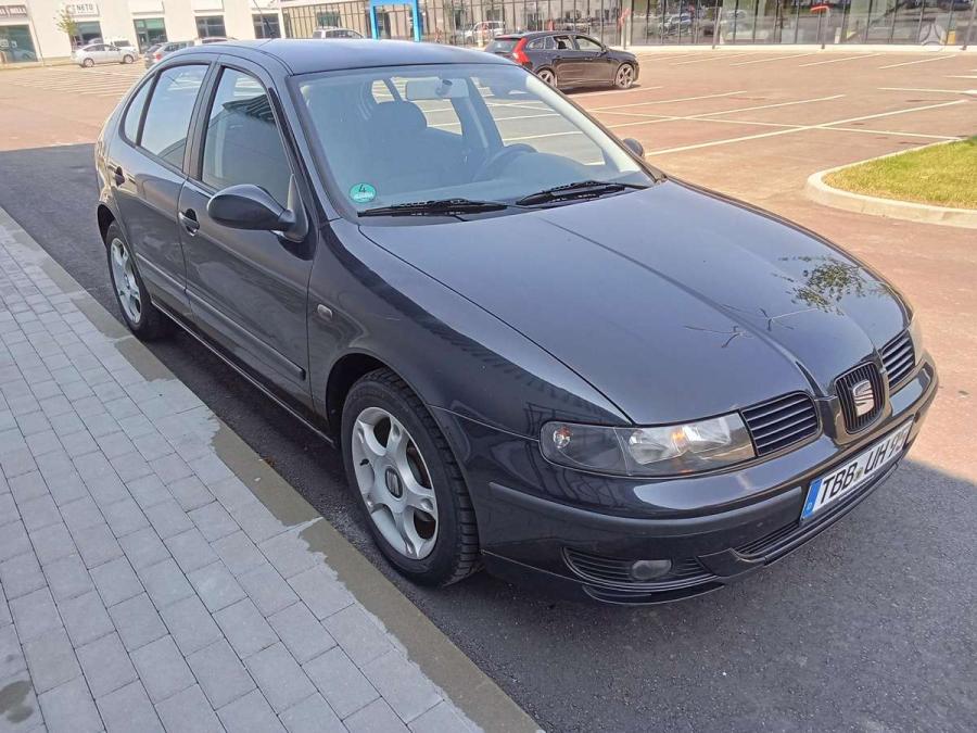 Black SEAT Leon 2003 in Kaunas, with an engine capacity of 1.90 L and mileage of 343 thousand km for 1750 €, photo 9 on AUTOMOTO.COM.LV
