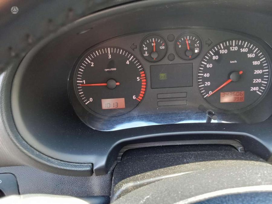 Black SEAT Leon 2003 in Kaunas, with an engine capacity of 1.90 L and mileage of 343 thousand km for 1750 €, photo 12 on AUTOMOTO.COM.LV