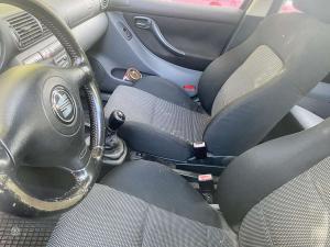 Black SEAT Leon 2003 in Vilnius, with an engine capacity of 1.60 L and mileage of 270 thousand km for 490 €, photo 7 on AUTOMOTO.COM.LV