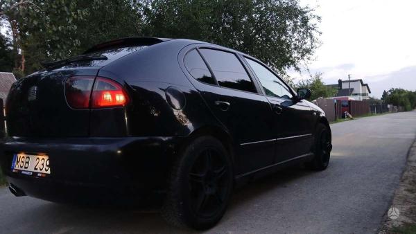 SEAT Leon 2003 Viļņa vietnē Melns SEAT Leon 2003 Viļņa, ar dzinēja tilpumu 1.90 L un nobraukumu 300 tūkst. km par 1200 €, foto 5 vietnē AUTOMOTO.COM.LV
