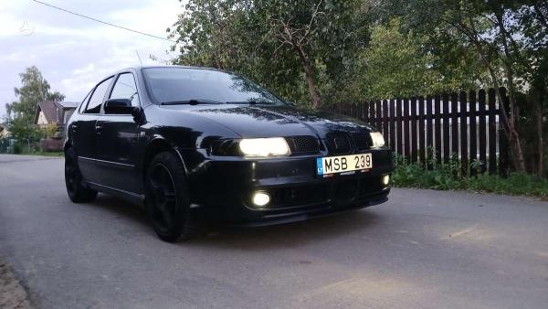 SEAT Leon 2003 Viļņa vietnē Melns SEAT Leon 2003 Viļņa, ar dzinēja tilpumu 1.90 L un nobraukumu 300 tūkst. km par 1200 €, foto 6 vietnē AUTOMOTO.COM.LV