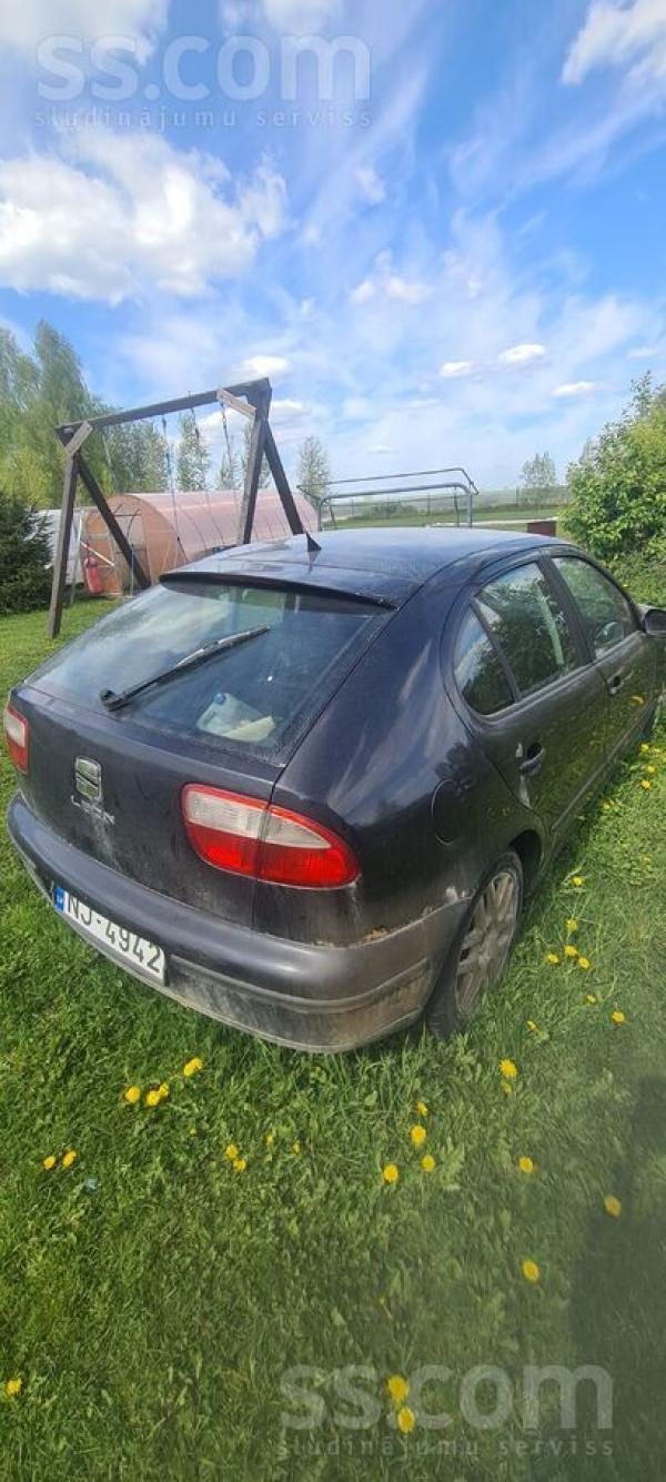 Melns SEAT Leon 2004 Valmiera, ar dzinēja tilpumu 1.90 L un nobraukumu 0 tūkst. km par 450 €, foto 1 vietnē AUTOMOTO.COM.LV