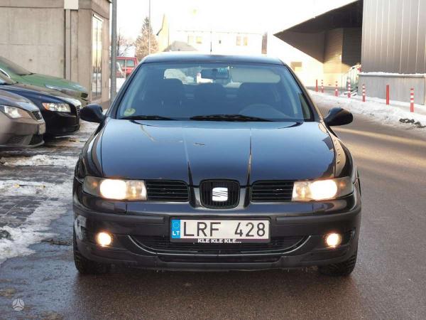 Melns SEAT Leon 2004 Viļņa, ar dzinēja tilpumu 1.90 L un nobraukumu 400 tūkst. km par 700 €, foto 4 vietnē AUTOMOTO.COM.LV