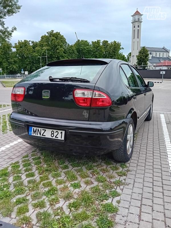 Melns SEAT Leon 2004 Vilkaviškis, ar dzinēja tilpumu 1.60 L un nobraukumu 198 tūkst. km par 1350 €, foto 3 vietnē AUTOMOTO.COM.LV