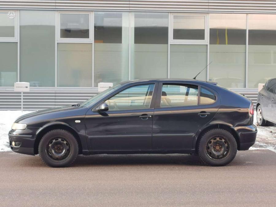 Melns SEAT Leon 2005 Viļņa, ar dzinēja tilpumu 1.90 L un nobraukumu 401 tūkst. km par 800 €, foto 5 vietnē AUTOMOTO.COM.LV