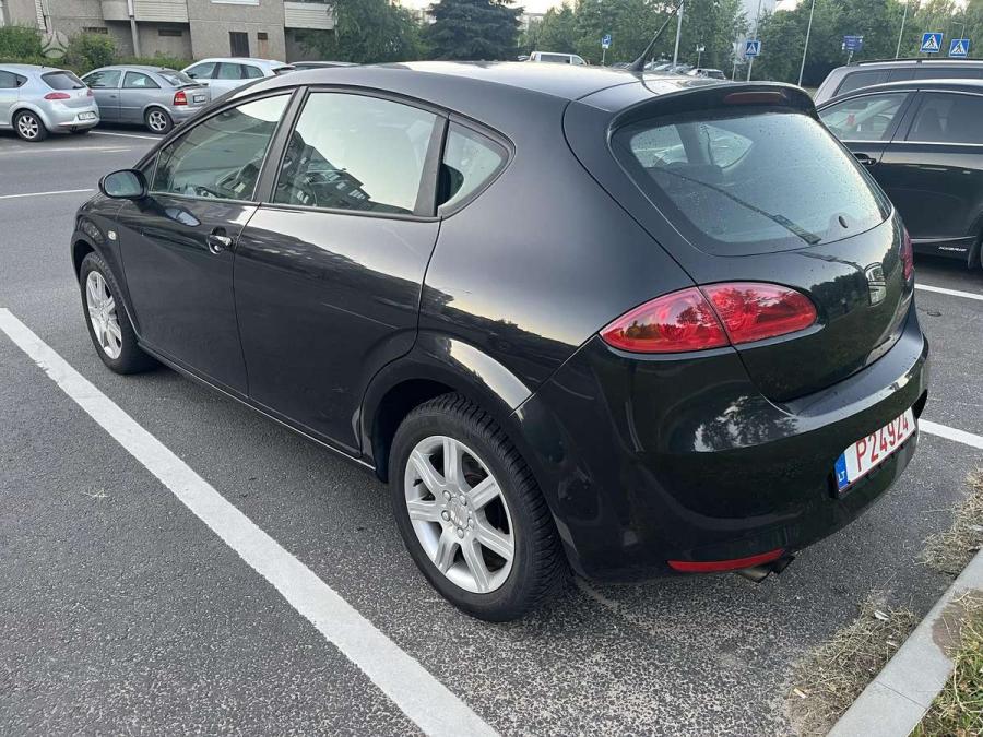 Black SEAT Leon 2005 in Vilnius, with an engine capacity of 1.98 L and mileage of 179 thousand km for 1999 €, photo 5 on AUTOMOTO.COM.LV