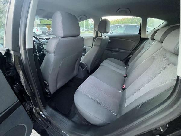 Black SEAT Leon 2005 in Vilnius, with an engine capacity of 1.98 L and mileage of 179 thousand km for 1999 €, photo 8 on AUTOMOTO.COM.LV
