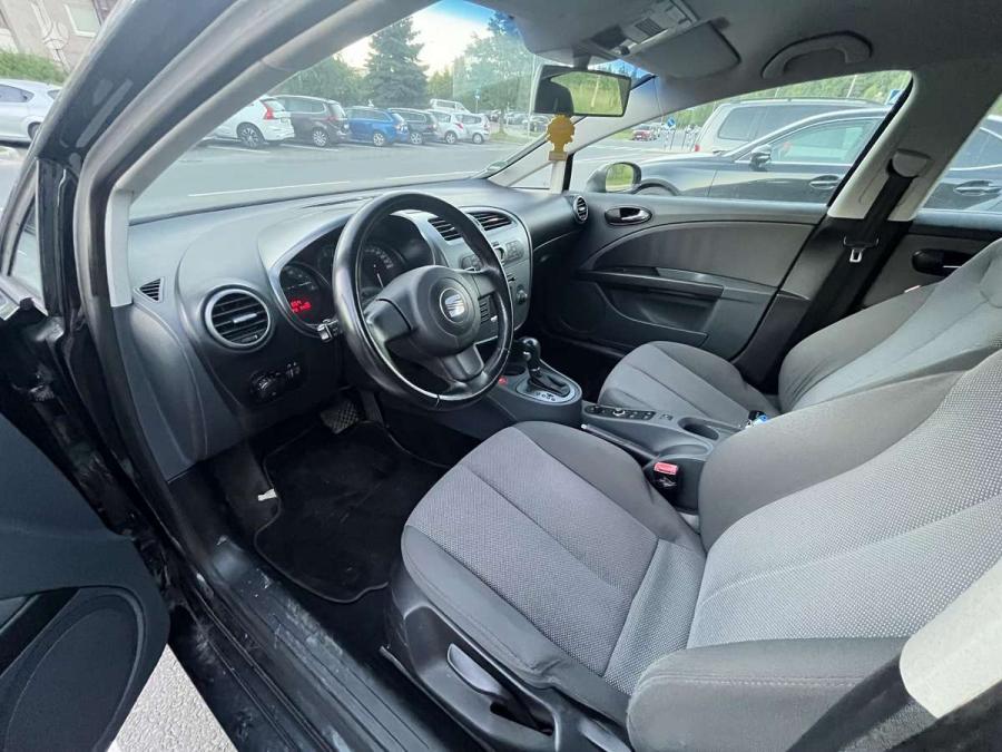 Black SEAT Leon 2005 in Vilnius, with an engine capacity of 1.98 L and mileage of 179 thousand km for 1999 €, photo 10 on AUTOMOTO.COM.LV