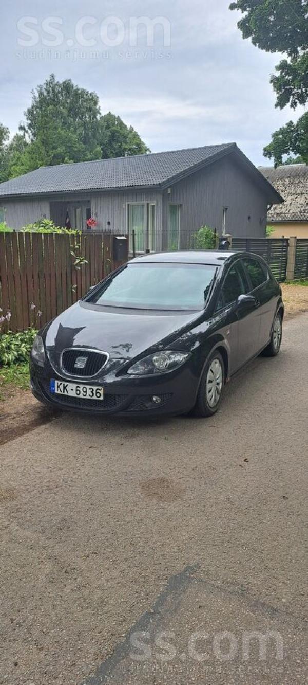 Black SEAT Leon 2005 in Riga, with an engine capacity of 2.00 L and mileage of 250 thousand km for 1200 €, photo 1 on AUTOMOTO.COM.LV