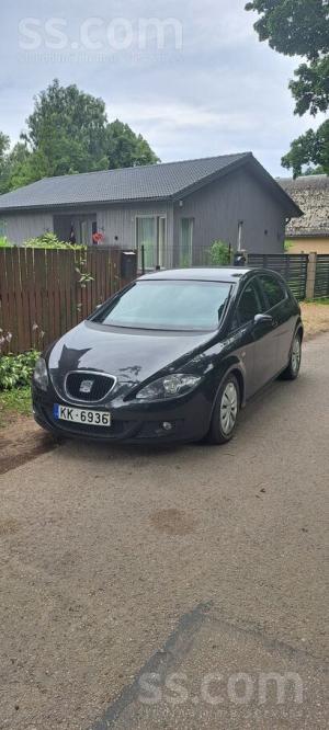 Black SEAT Leon 2005 in Riga, with an engine capacity of 2.00 L and mileage of 250 thousand km for 1200 €, photo 1 on AUTOMOTO.COM.LV