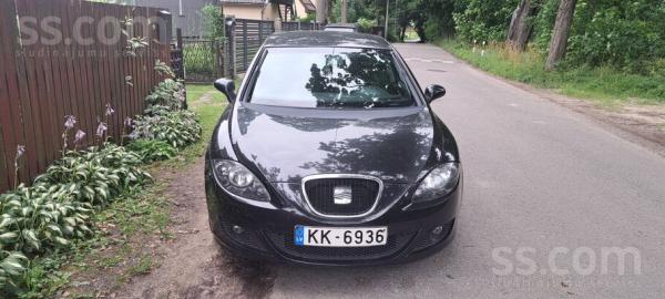 Black SEAT Leon 2005 in Riga, with an engine capacity of 2.00 L and mileage of 250 thousand km for 1200 €, photo 4 on AUTOMOTO.COM.LV