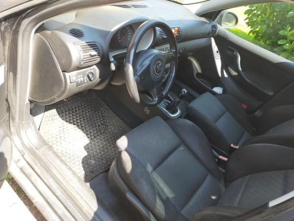 Black SEAT Leon 2005 in Birzai, with an engine capacity of 1.80 L and mileage of 234 thousand km for 1800 €, photo 3 on AUTOMOTO.COM.LV