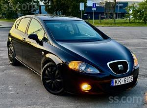 Melns SEAT Leon 2005 Jelgava, ar dzinēja tilpumu 2.00 L un nobraukumu 250 tūkst. km par 1700 €, foto 3 vietnē AUTOMOTO.COM.LV