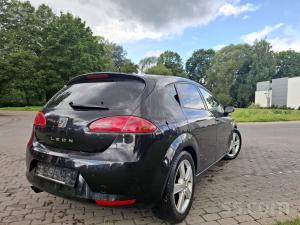 Melns SEAT Leon 2005 Rīga, ar dzinēja tilpumu 2.00 L un nobraukumu 298 tūkst. km par 1280 €, foto 4 vietnē AUTOMOTO.COM.LV