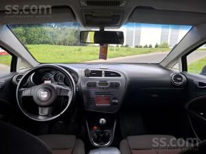 Melns SEAT Leon 2005 Rīga, ar dzinēja tilpumu 2.00 L un nobraukumu 298 tūkst. km par 1280 €, foto 7 vietnē AUTOMOTO.COM.LV
