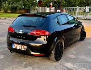 Black SEAT Leon 2005 in Jelgava, with an engine capacity of 2.00 L and mileage of 250 thousand km for 1550 €, photo 5 on AUTOMOTO.COM.LV