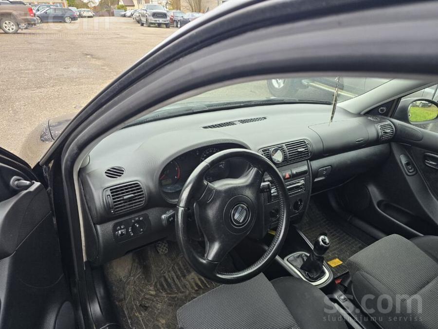 Black SEAT Leon 2005 in Talsi, with an engine capacity of 1.90 L and mileage of 190 thousand km for 2850 €, photo 4 on AUTOMOTO.COM.LV