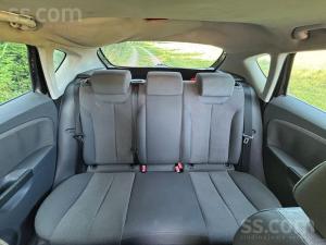 Black SEAT Leon 2005 in Liepaja, with an engine capacity of 1.90 L and mileage of 365 thousand km for 1300 €, photo 6 on AUTOMOTO.COM.LV