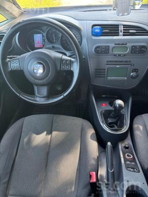 Black SEAT Leon 2005 in Liepaja, with an engine capacity of 1.90 L and mileage of 365 thousand km for 1300 €, photo 7 on AUTOMOTO.COM.LV