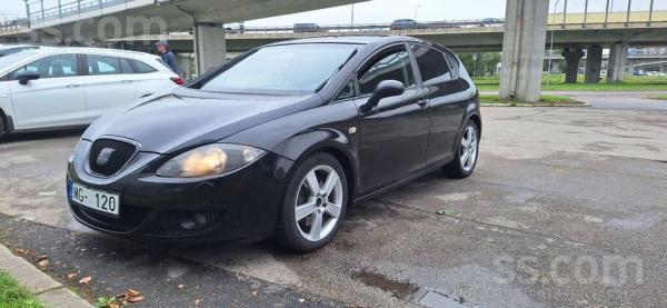 Melns SEAT Leon 2006 Rīga, ar dzinēja tilpumu 2.00 L un nobraukumu 390 tūkst. km par 1100 €, foto 4 vietnē AUTOMOTO.COM.LV