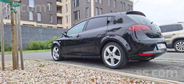Melns SEAT Leon 2006 Rīga, ar dzinēja tilpumu 2.00 L un nobraukumu 390 tūkst. km par 1100 €, foto 8 vietnē AUTOMOTO.COM.LV