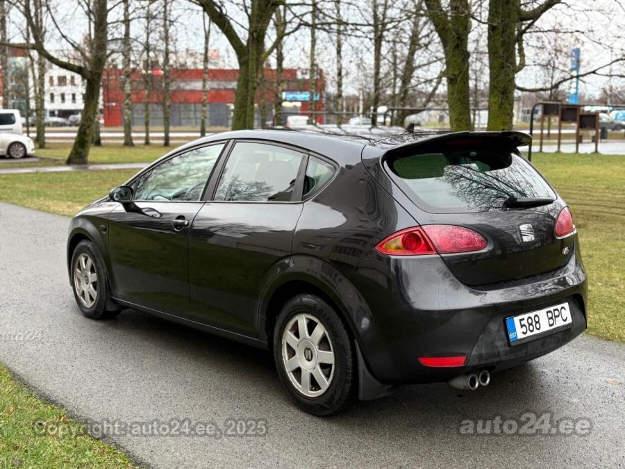 Black SEAT Leon 2006 in Tallinn, with an engine capacity of 2.00 L and mileage of 298 thousand km for 1999 €, photo 5 on AUTOMOTO.COM.LV