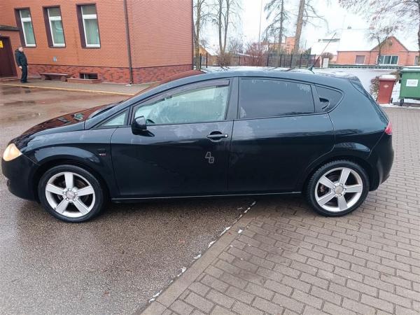 Black SEAT Leon 2006 in Vilnius, with an engine capacity of 2.00 L and mileage of 300 thousand km for 1300 €, photo 8 on AUTOMOTO.COM.LV