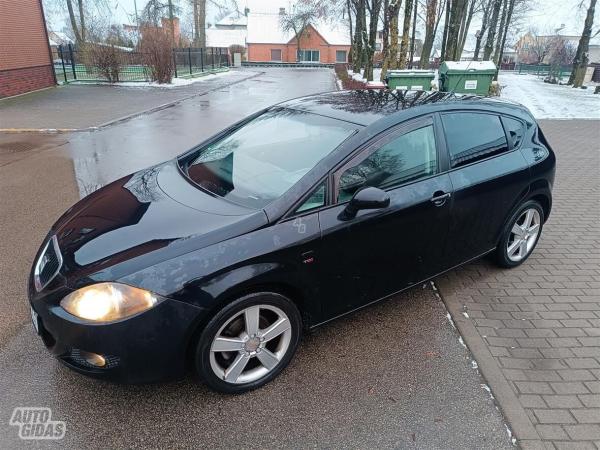 Black SEAT Leon 2006 in Vilnius, with an engine capacity of 2.00 L and mileage of 300 thousand km for 1300 €, photo 9 on AUTOMOTO.COM.LV
