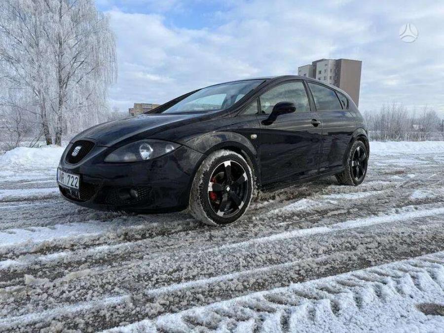 Melns SEAT Leon 2006 Kauņa, ar dzinēja tilpumu 1.97 L un nobraukumu 350 tūkst. km par 1490 €, foto 1 vietnē AUTOMOTO.COM.LV