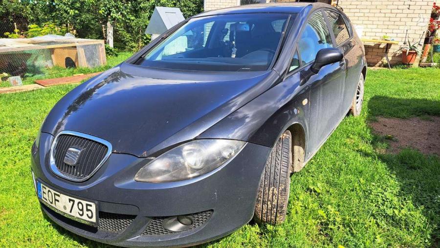 Melns SEAT Leon 2006 Kelmė, ar dzinēja tilpumu 1.90 L un nobraukumu 358 tūkst. km par 1200 €, foto 1 vietnē AUTOMOTO.COM.LV
