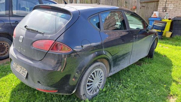 Melns SEAT Leon 2006 Kelmė, ar dzinēja tilpumu 1.90 L un nobraukumu 358 tūkst. km par 1200 €, foto 2 vietnē AUTOMOTO.COM.LV