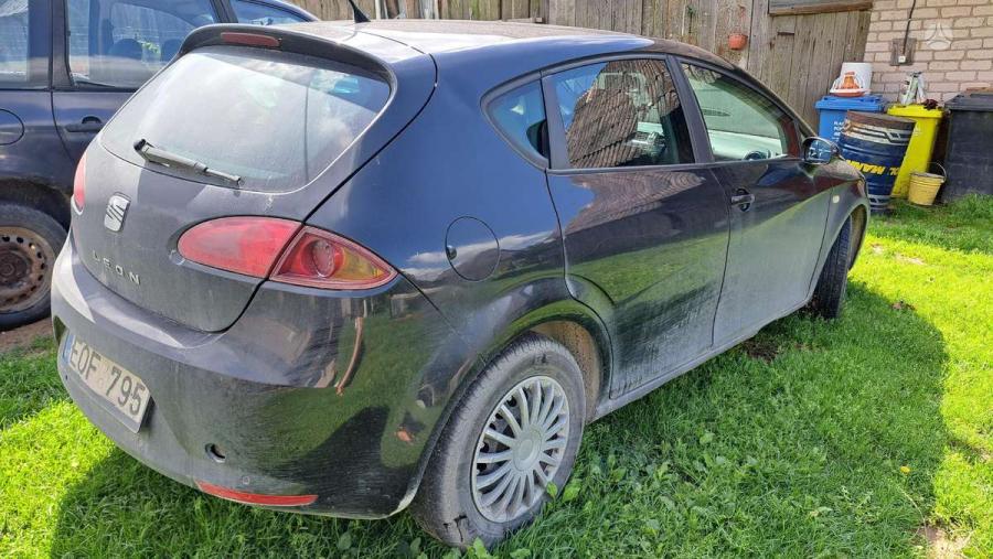 Melns SEAT Leon 2006 Kelmė, ar dzinēja tilpumu 1.90 L un nobraukumu 358 tūkst. km par 1200 €, foto 2 vietnē AUTOMOTO.COM.LV