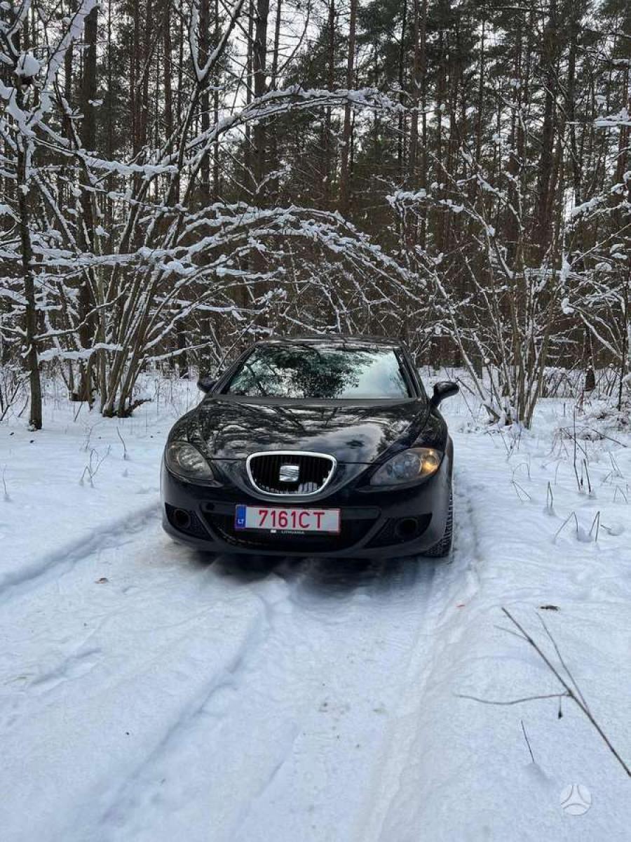 Black SEAT Leon 2006 in Alytus, with an engine capacity of 1.97 L and mileage of 313 thousand km for 1200 €, photo 2 on AUTOMOTO.COM.LV