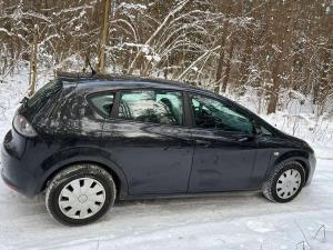 Black SEAT Leon 2006 in Alytus, with an engine capacity of 1.97 L and mileage of 313 thousand km for 1200 €, photo 5 on AUTOMOTO.COM.LV