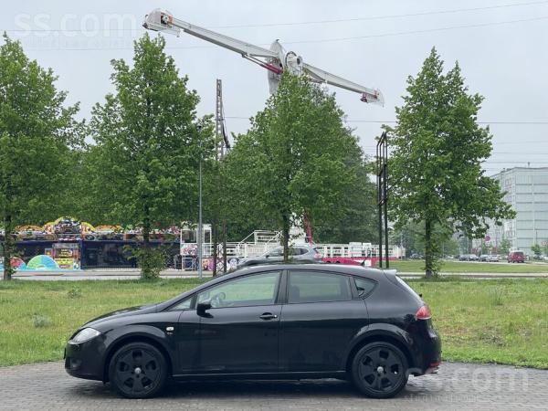Melns SEAT Leon 2006 Rīga, ar dzinēja tilpumu 2.00 L un nobraukumu 155 tūkst. km par 2990 €, foto 6 vietnē AUTOMOTO.COM.LV