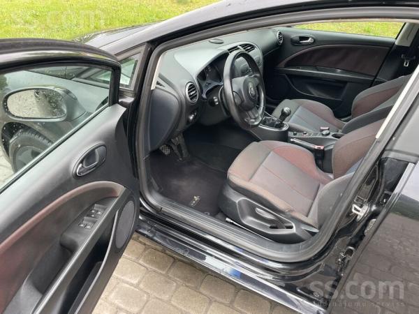 Melns SEAT Leon 2006 Rīga, ar dzinēja tilpumu 2.00 L un nobraukumu 155 tūkst. km par 2990 €, foto 7 vietnē AUTOMOTO.COM.LV