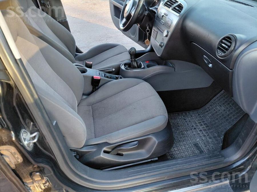 Melns SEAT Leon 2006 Talsi, ar dzinēja tilpumu 1.90 L un nobraukumu 307 tūkst. km par 2200 €, foto 8 vietnē AUTOMOTO.COM.LV