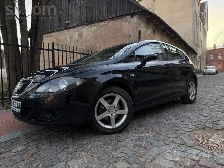 Melns SEAT Leon 2006 Cēsis, ar dzinēja tilpumu 1.90 L un nobraukumu 288 tūkst. km par 1490 €, foto 3 vietnē AUTOMOTO.COM.LV