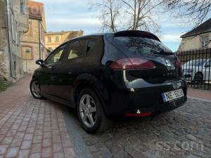 Melns SEAT Leon 2006 Cēsis, ar dzinēja tilpumu 1.90 L un nobraukumu 288 tūkst. km par 1490 €, foto 9 vietnē AUTOMOTO.COM.LV