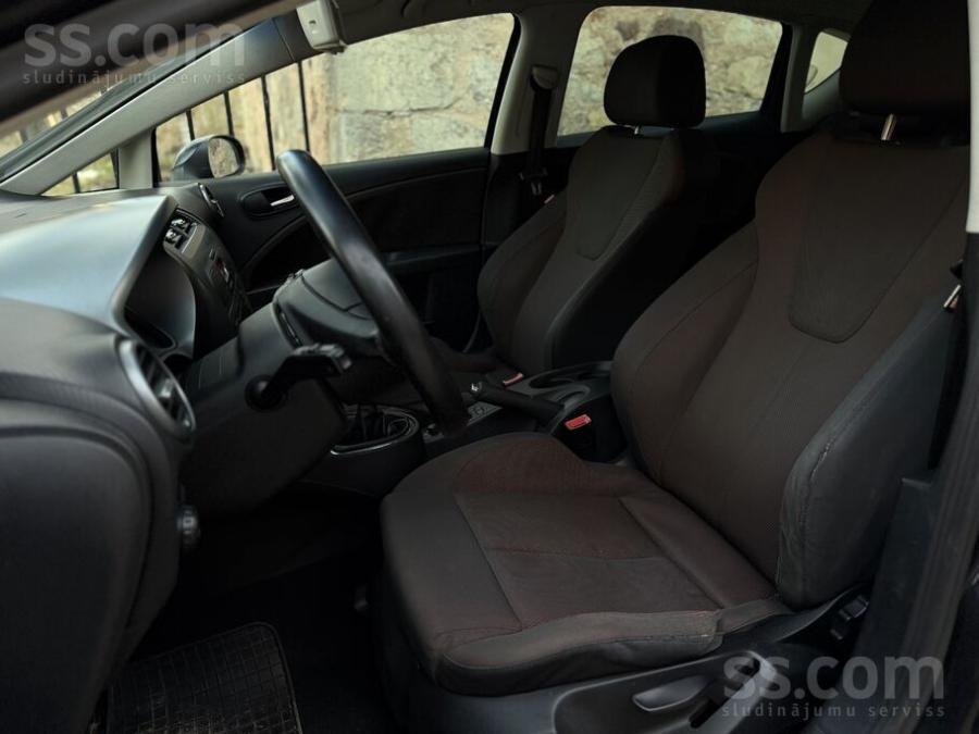 Melns SEAT Leon 2006 Cēsis, ar dzinēja tilpumu 1.90 L un nobraukumu 288 tūkst. km par 1490 €, foto 10 vietnē AUTOMOTO.COM.LV