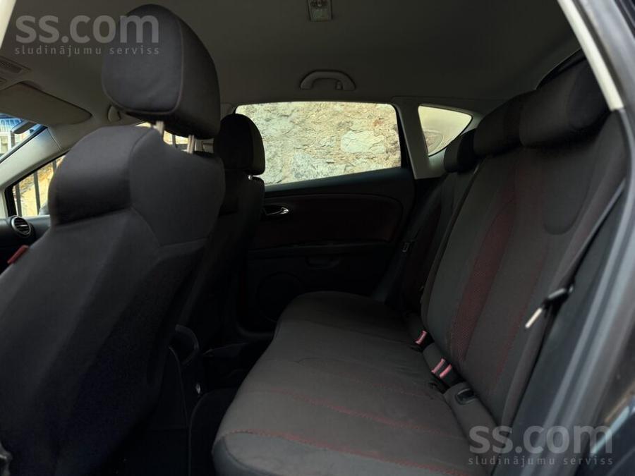 Melns SEAT Leon 2006 Cēsis, ar dzinēja tilpumu 1.90 L un nobraukumu 288 tūkst. km par 1490 €, foto 11 vietnē AUTOMOTO.COM.LV
