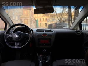 Melns SEAT Leon 2006 Cēsis, ar dzinēja tilpumu 1.90 L un nobraukumu 288 tūkst. km par 1490 €, foto 13 vietnē AUTOMOTO.COM.LV