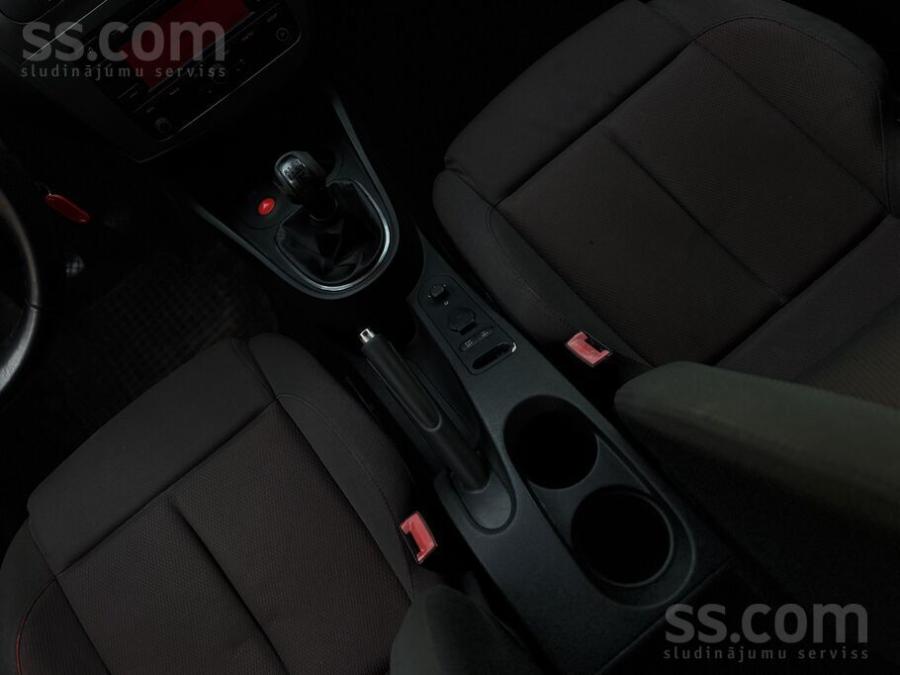 Melns SEAT Leon 2006 Cēsis, ar dzinēja tilpumu 1.90 L un nobraukumu 288 tūkst. km par 1490 €, foto 16 vietnē AUTOMOTO.COM.LV