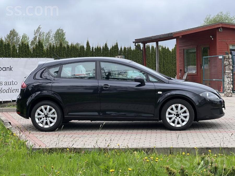 Black SEAT Leon 2006 in Cesis, with an engine capacity of 1.60 L and mileage of 224 thousand km for 3500 €, photo 7 on AUTOMOTO.COM.LV