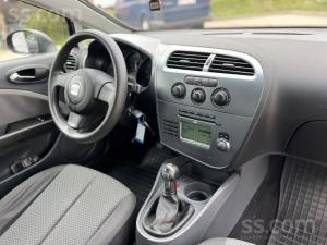 Black SEAT Leon 2006 in Cesis, with an engine capacity of 1.60 L and mileage of 224 thousand km for 3500 €, photo 12 on AUTOMOTO.COM.LV