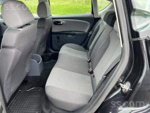 Black SEAT Leon 2006 in Cesis, with an engine capacity of 1.60 L and mileage of 224 thousand km for 3500 €, photo 14 on AUTOMOTO.COM.LV