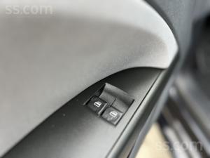Black SEAT Leon 2006 in Cesis, with an engine capacity of 1.60 L and mileage of 224 thousand km for 3500 €, photo 16 on AUTOMOTO.COM.LV
