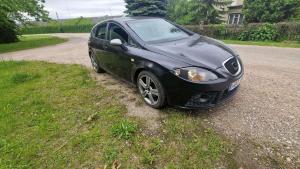 Black SEAT Leon 2006 in Kaunas, with an engine capacity of 1.97 L and mileage of 324 thousand km for 950 €, photo 3 on AUTOMOTO.COM.LV