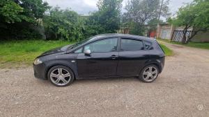 Black SEAT Leon 2006 in Kaunas, with an engine capacity of 1.97 L and mileage of 324 thousand km for 950 €, photo 6 on AUTOMOTO.COM.LV